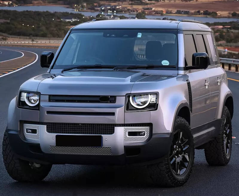 Gloss Black Side Fender Vents for Land Rover Defender 90, 110, and 130 ...