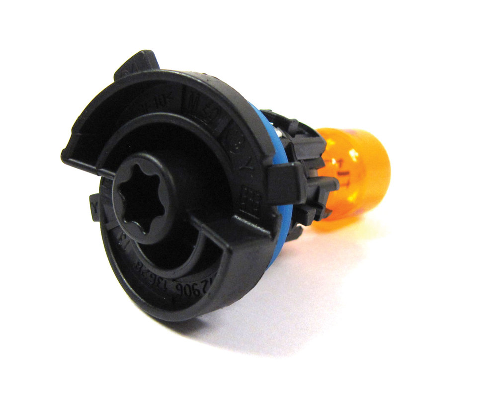 Genuine Front Turn Signal Lamp Bulb LR014111 For Land Rover LR4, 2010 ...