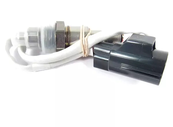 Land Rover Oxygen Sensors: Front And Rear O2 Sensors